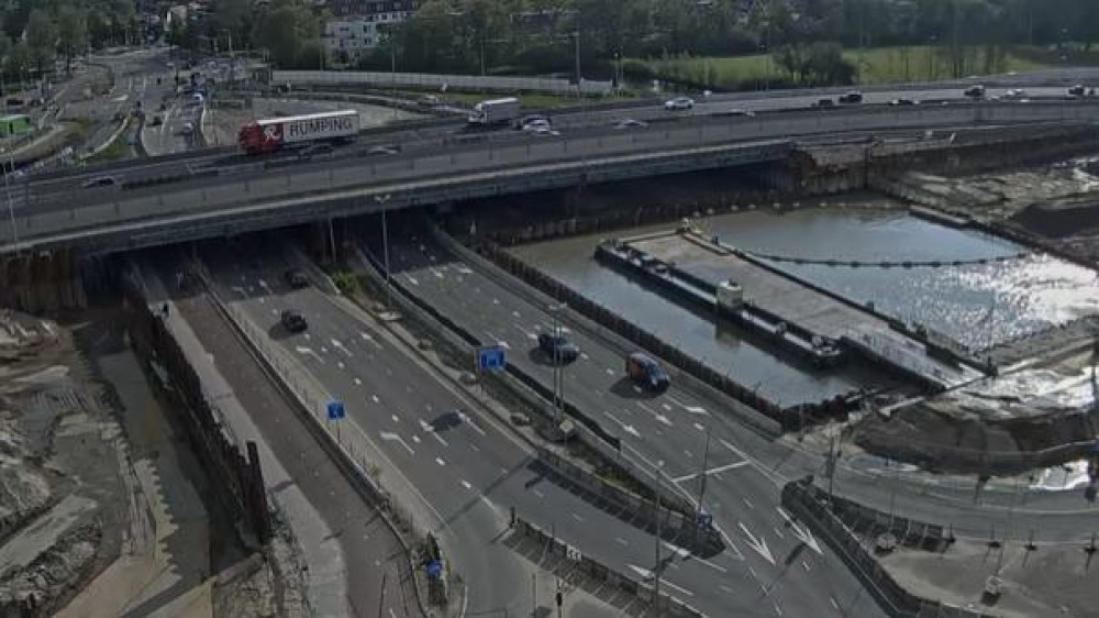 Dagelijks honderden trucks meer over A9 door verbod vrachtverkeer A7-brug bij Purmerend ...